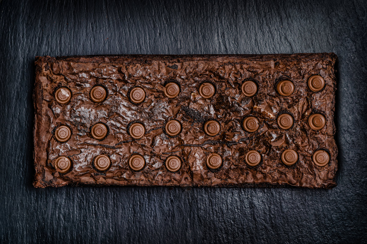 Rolo Brownie Slab – The Curious Brownie Company